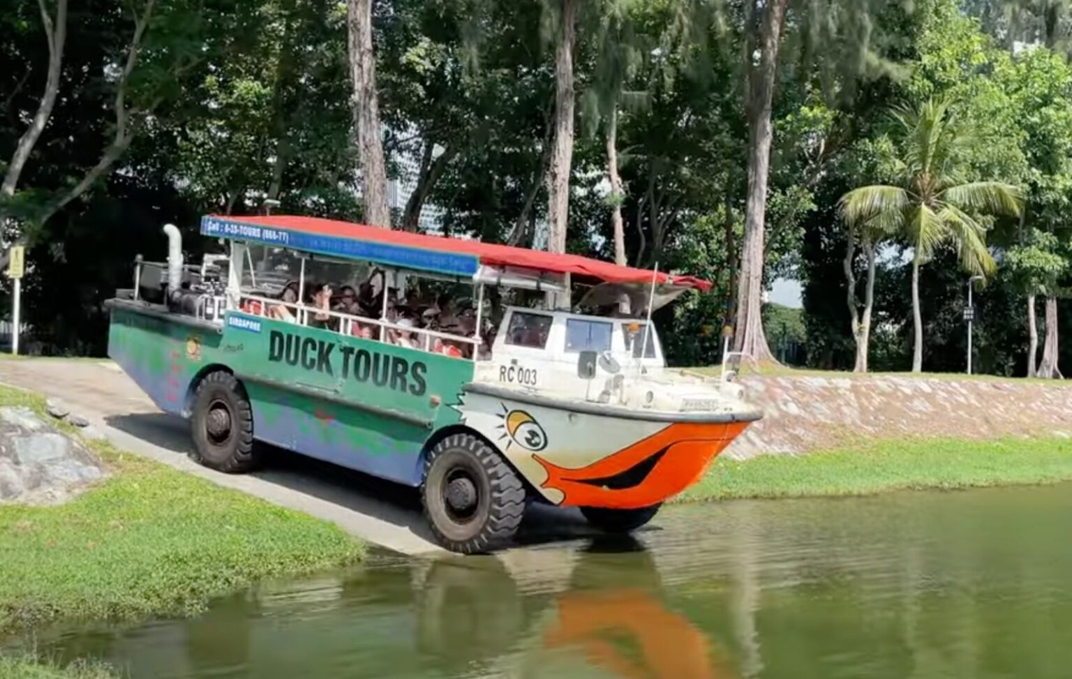 Explore Singapore with Singapore DUCKtours - GoSingapore